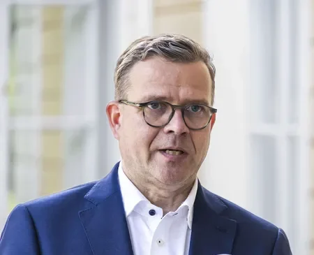 Suomen pääministeri Petteri Orpo pituus ja saavutukset